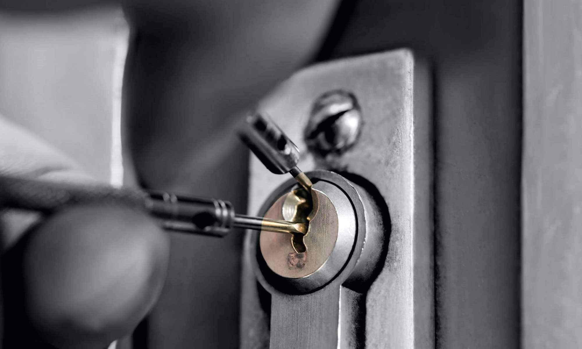 How to Find a Locksmith in Burnaby BC? | Born 2 Impress